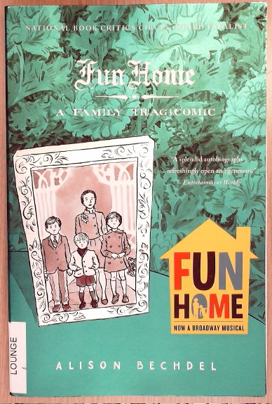 EL本棚紹介(27) Fun Home: A Family Tragicomic, by Alison Bechdel - Hirosaki ...